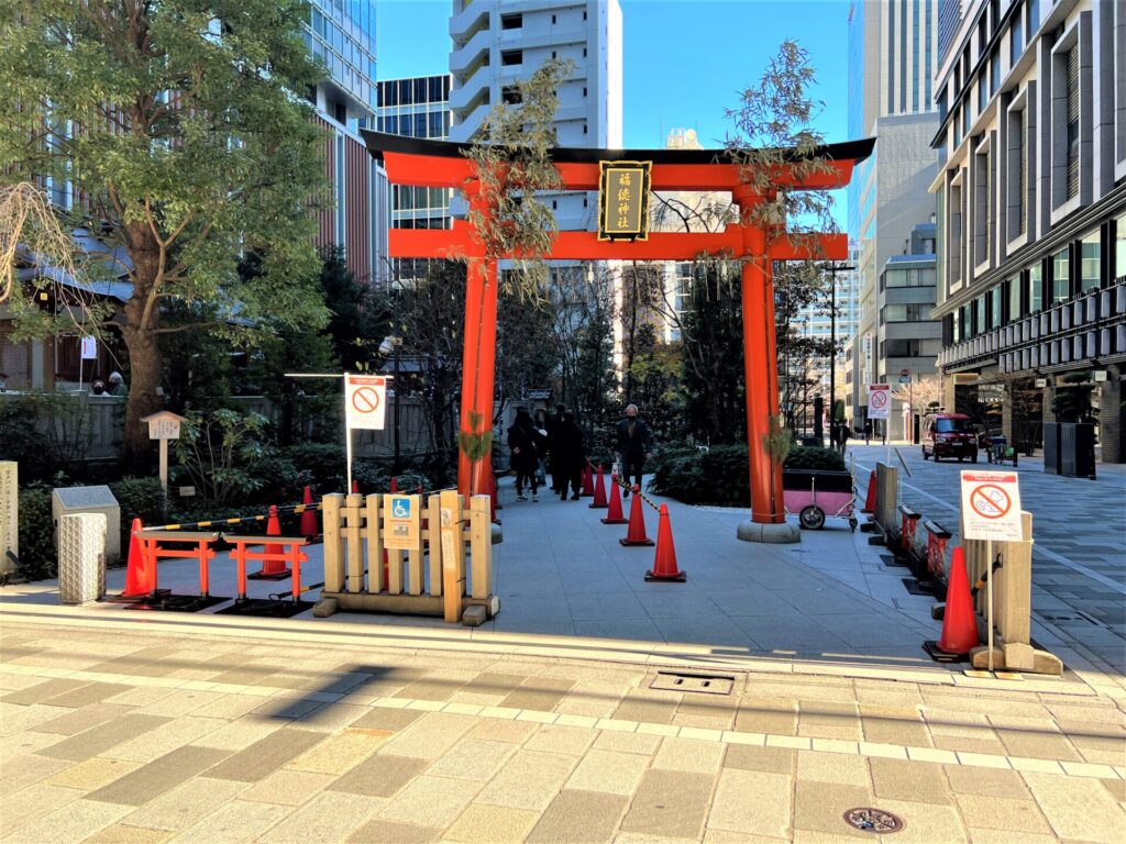 当社は1月4日に中央区の福徳神社に全スタッフで参拝 | 株式会社SOLPIR – 東京都心の総合不動産